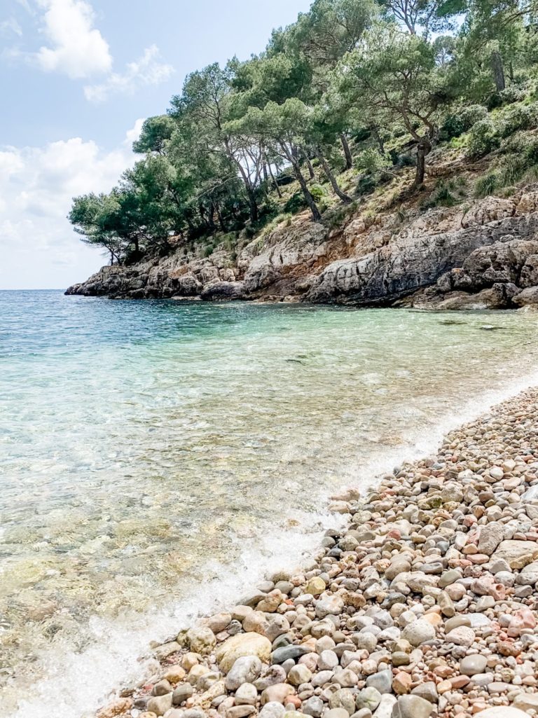 cala-murta-kiesstrand-auf-mallorca - SLOW TRAVEL MALLORCA